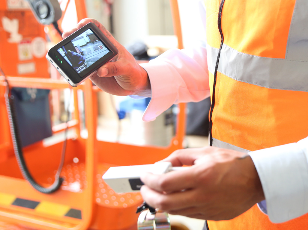 Cleaning teams raise their output | Ceris Burns International